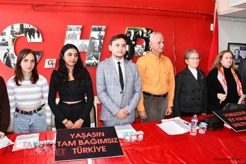 CHP Akhisar İlçe Teşkilatı Uğur Mumcu'yu andı - Siyaset - Akhisar Haber CHP Akhisar İlçe Teşkilatı Uğur Mumcu'yu andı - Siyaset - Akhisar Haber