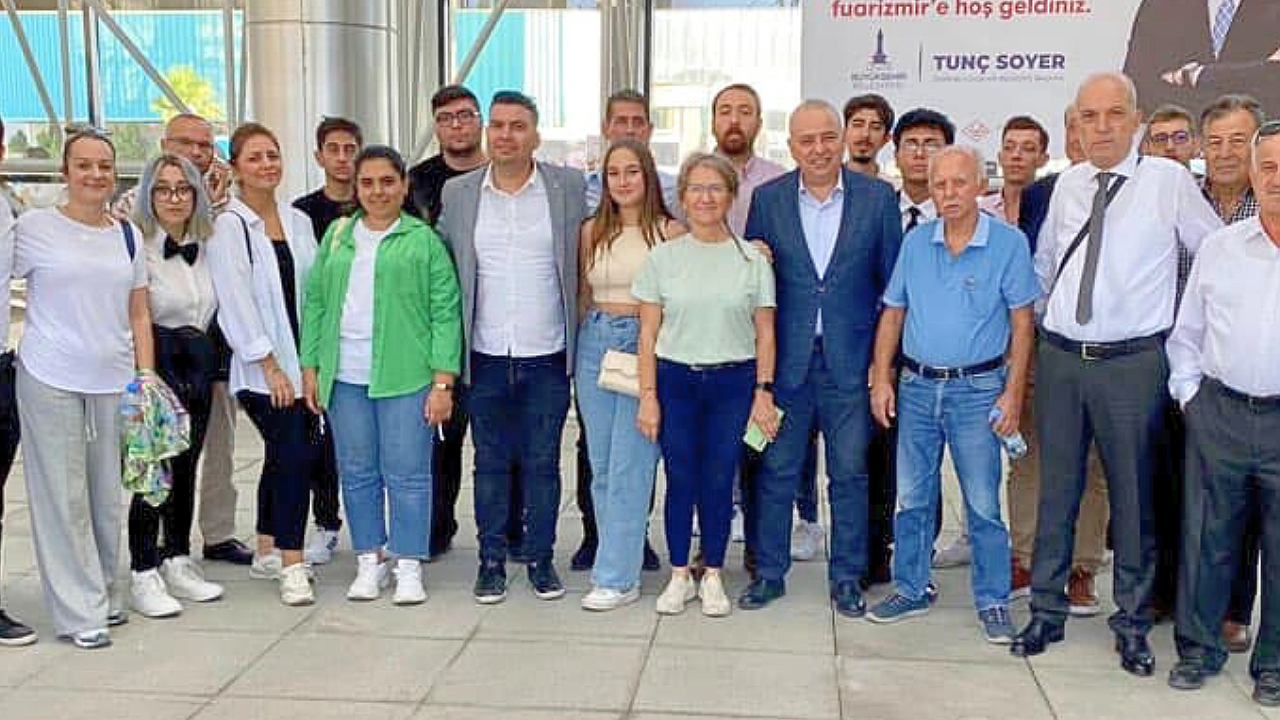 CHP Akhisar İlçe Teşkilatı İzmir İl Kongresine Katıldı - Siyaset ... CHP Akhisar İlçe Teşkilatı İzmir İl Kongresine Katıldı - Siyaset ...